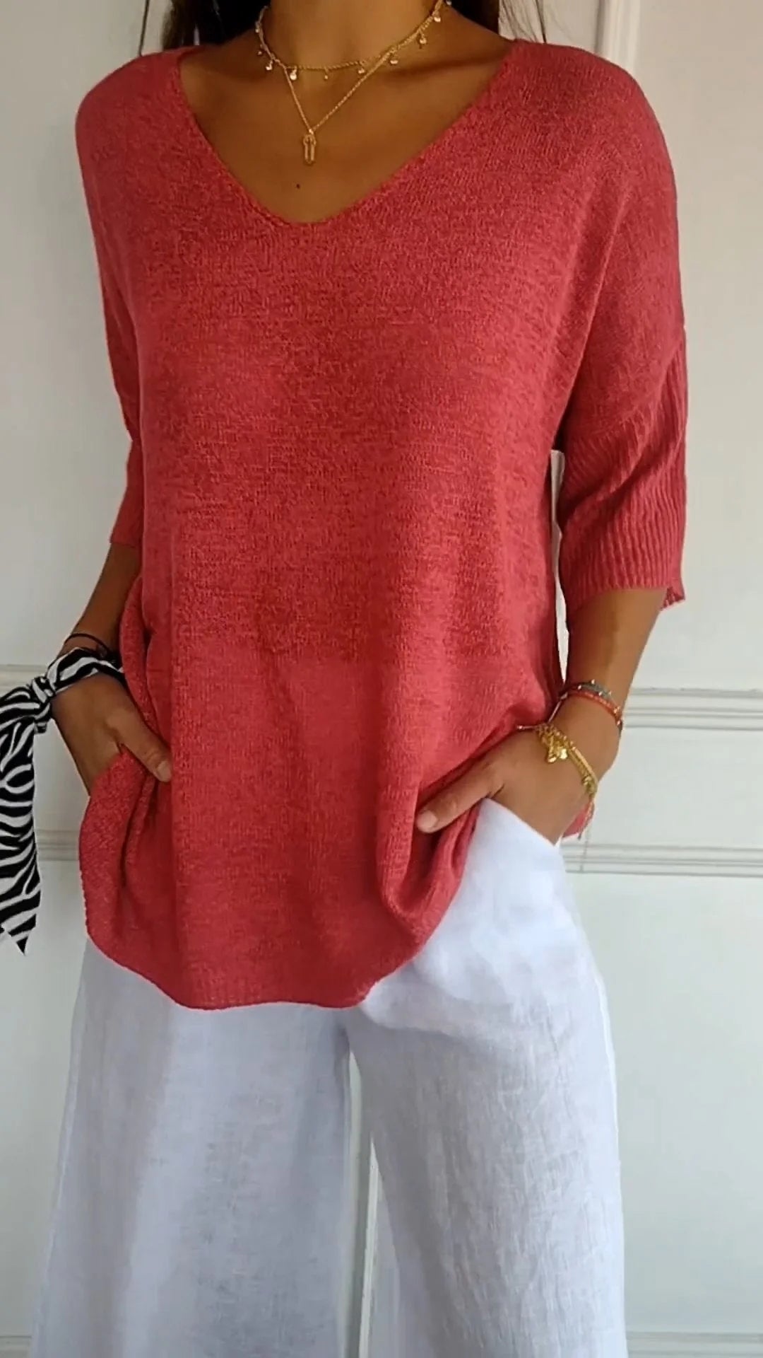 Mitzi - Top De Punto Con Cuello De Pico – Rojas-Santiago