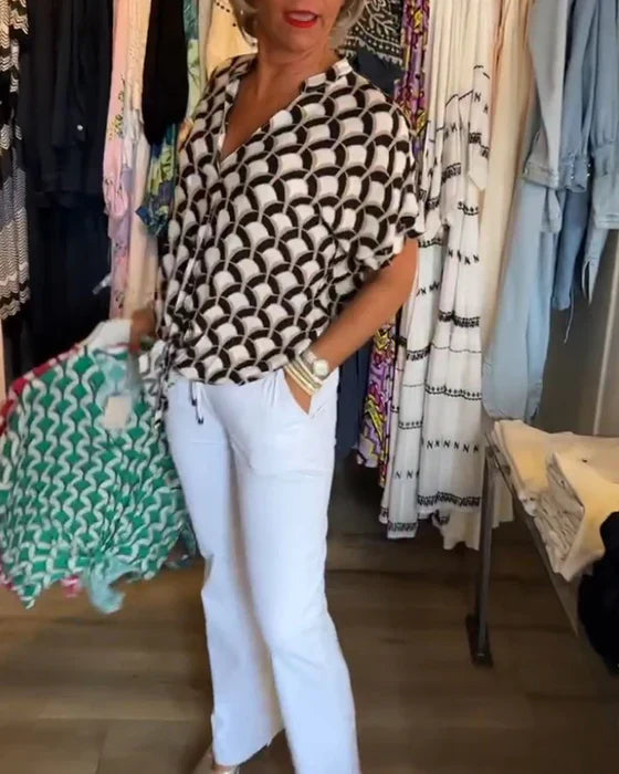 Emilya - Top Informal Con Cuello en V y Estampado – Rojas-Santiago